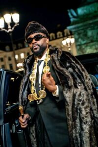 RDC : Fally Ipupa élevé au grade de Chevalier de l’Ordre national du ...